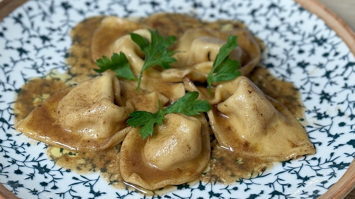 Cappellacci punjeni bundevom u umaku od smeđeg maslaca | Recepti ...