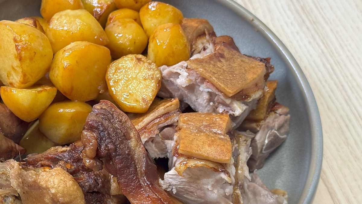 Pečeni odojak s pečenim krumpirom | Recepti | MasterMeal by Melkior